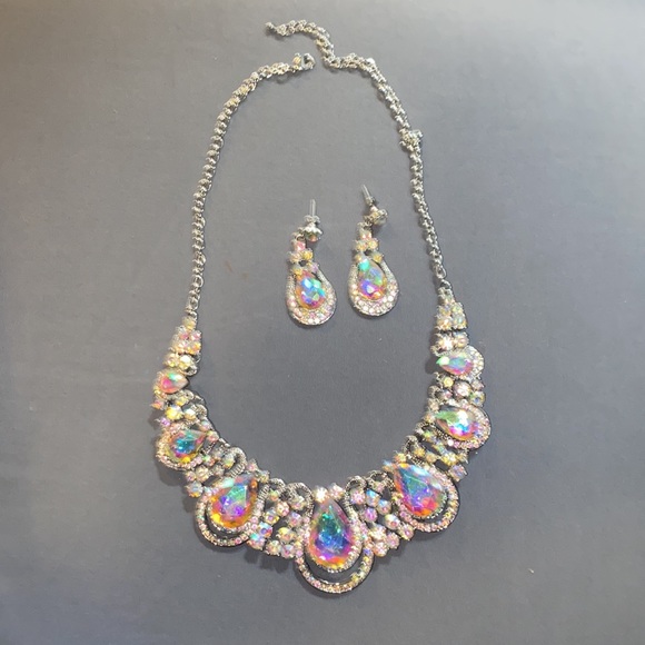 Jewelry | Smil Ver Tone Bedazzled Bejeweled Necklace Pierced Earring ...